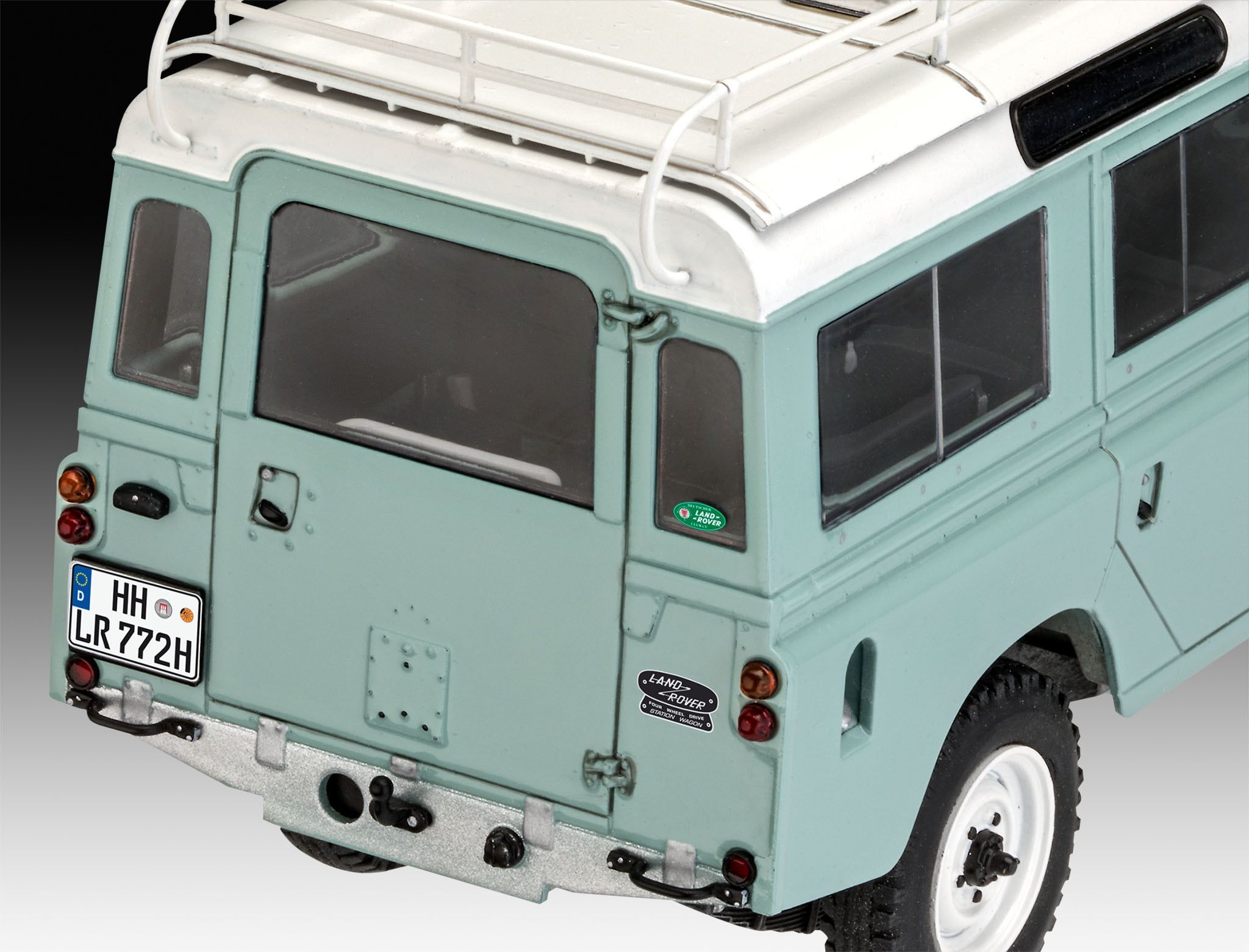 1:24 Scale Land Rover Series III | Revell | Hobbies