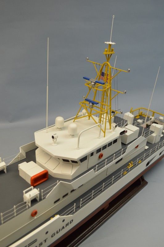 Dumas 1/48 USCG Fast Response Cutter Kit | Hobbies
