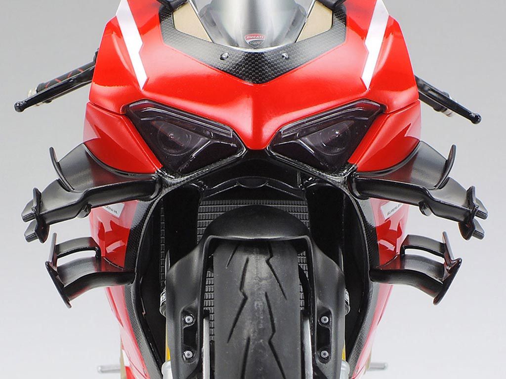 Tamiya 1/12 Scale Ducati Superleggera V4 Model Kit | Hobbies
