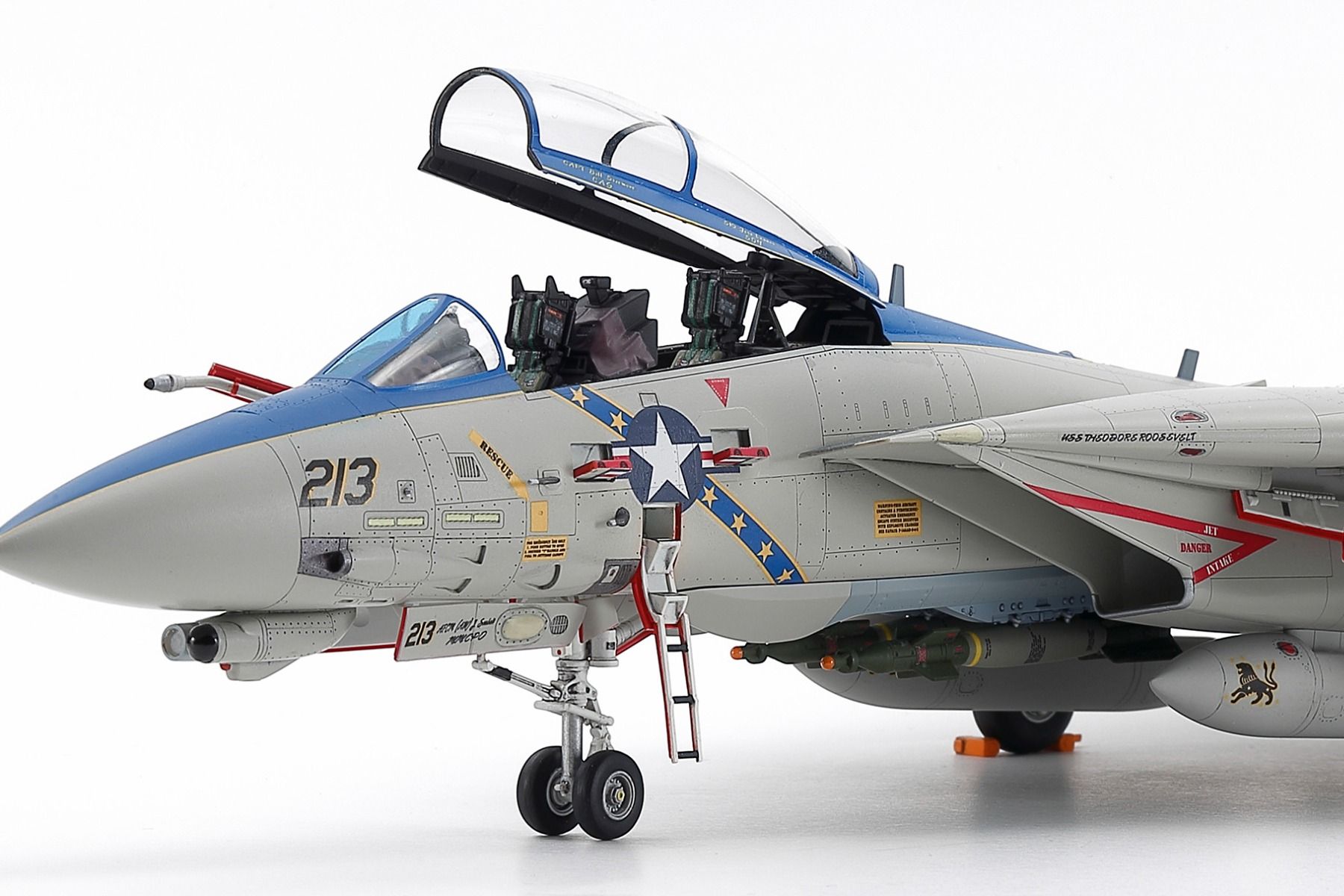 Tamiya 1 72 Scale Grumman F 14d Tomcat Model Kit Hobbies