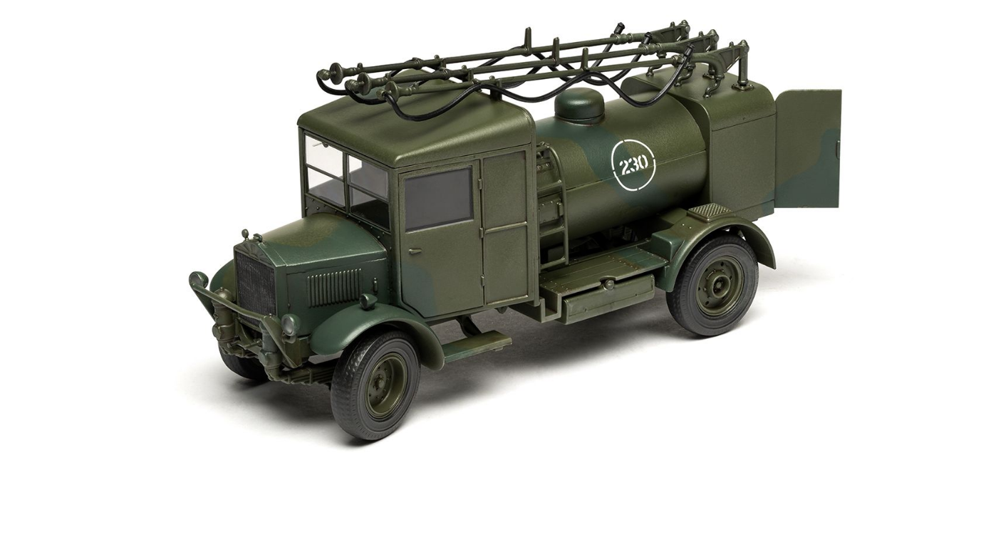 Airfix 1/48 Scale Albion 3-Point Fueller Model Kit | Hobbies