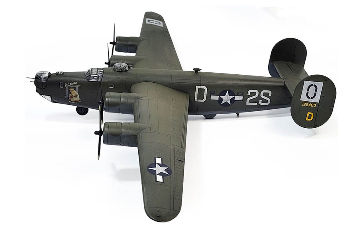 Academy 1/72 Scale USAAF B-24H Liberator "Zodiac" Model Kit | Hobbies