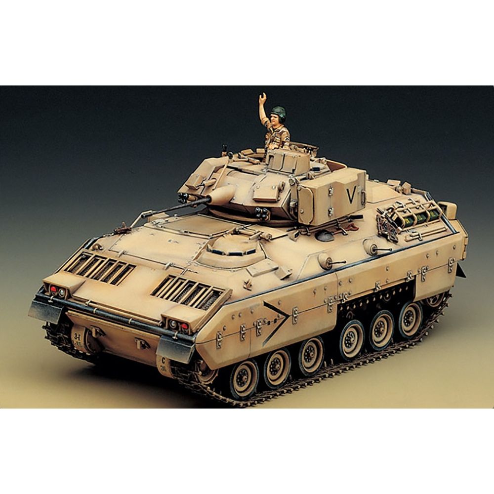 Academy 1/35 Scale US Army M2 Bradley Infantry Fighting Vehicle Model ...