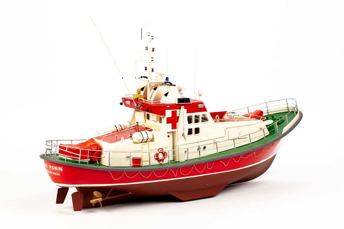 Billing Boats 1/33 Scale Emile Robin Model Kit | Hobbies
