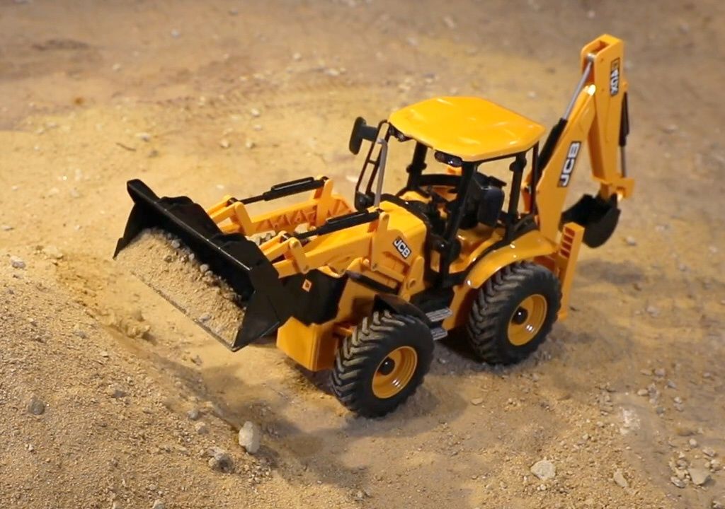Double E 1/20 Scale Ready to Run RC JCB Backhoe Loader/Digger | Hobbies