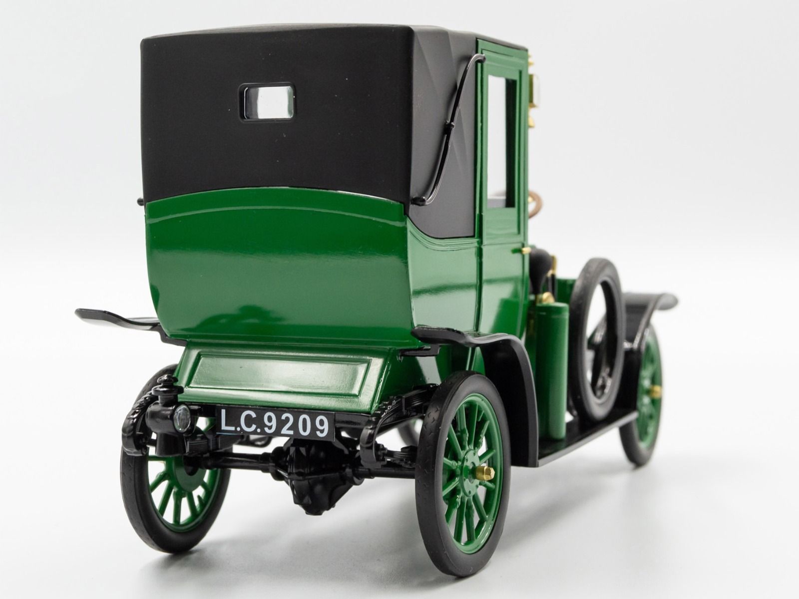 ICM 1/24 Scale Type AG 1910 London Taxi Car Model Kit | Hobbies