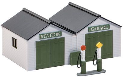 Peco Station Garage with Vintage Pumps & Oil Cabinet | Hobbies