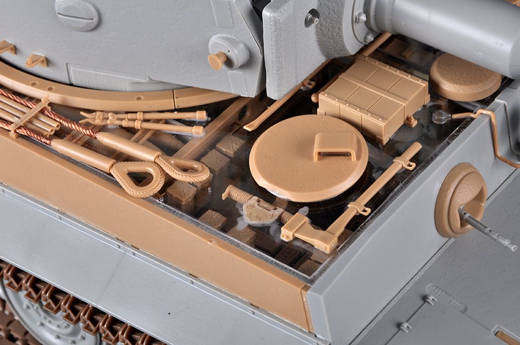 Trumpeter 1/16 Scale PzKpfw VI Ausf E SdKfz 181 Tiger I Late Production ...