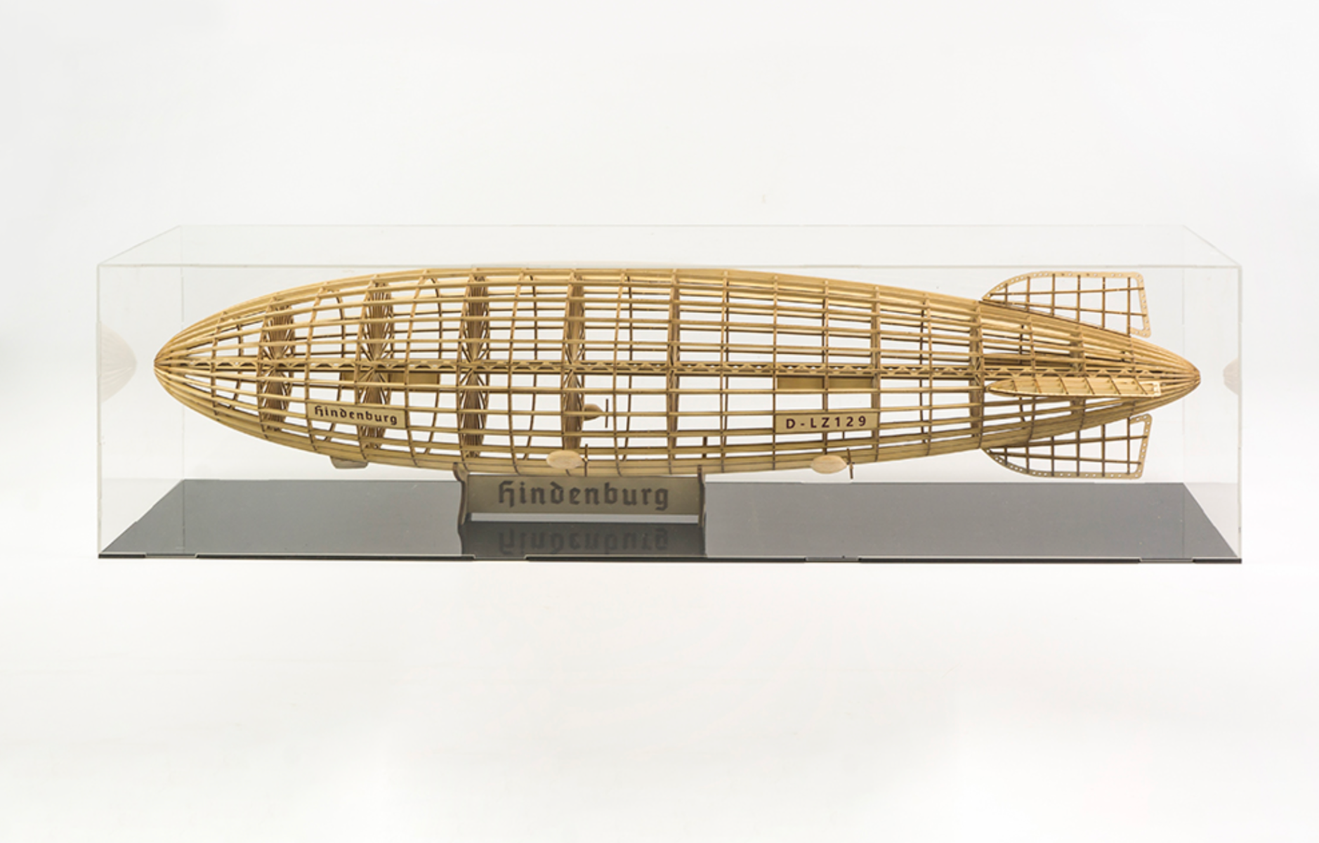 DW 1/408 Scale Hindenburg Zeppelin Wooden Aircraft Model Kit and Dust ...